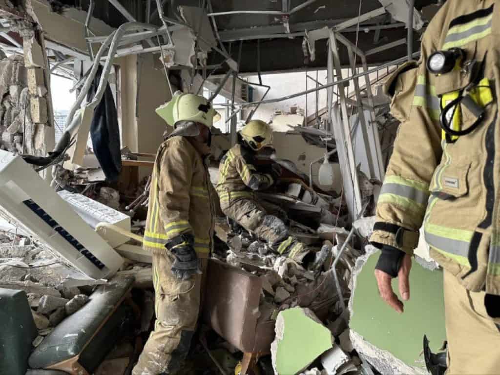 Mysterious wave of explosions, sudden IRGC death disrupt post-ceasefire calm in Iran – IFMAT